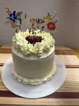 6″ Round Cake with Buttercream Frosting – Shelly's Sweet Treats